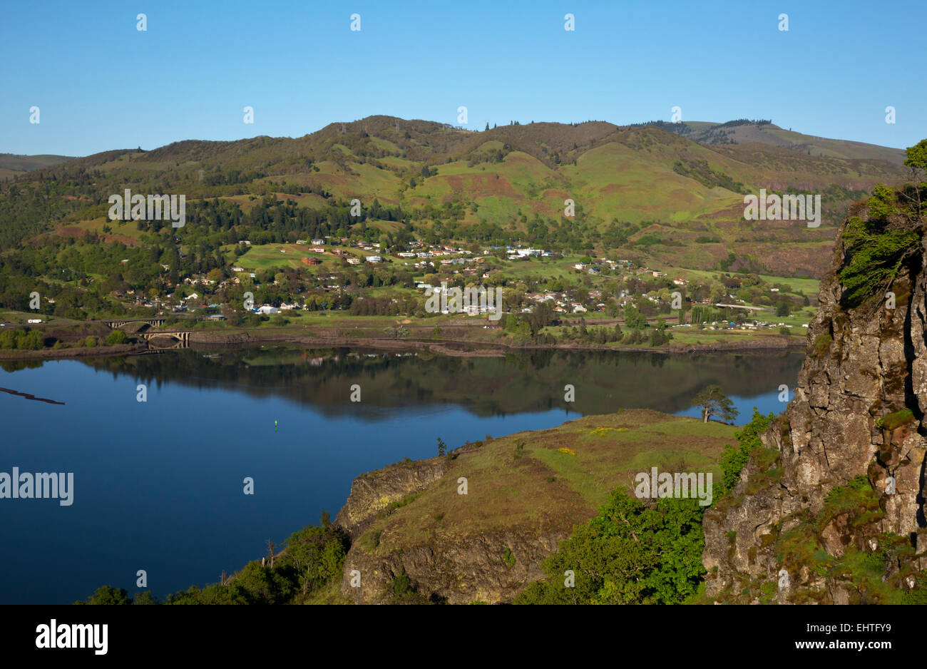 OREGON - View of Lyle on the north bank of the Columbia River from the ...