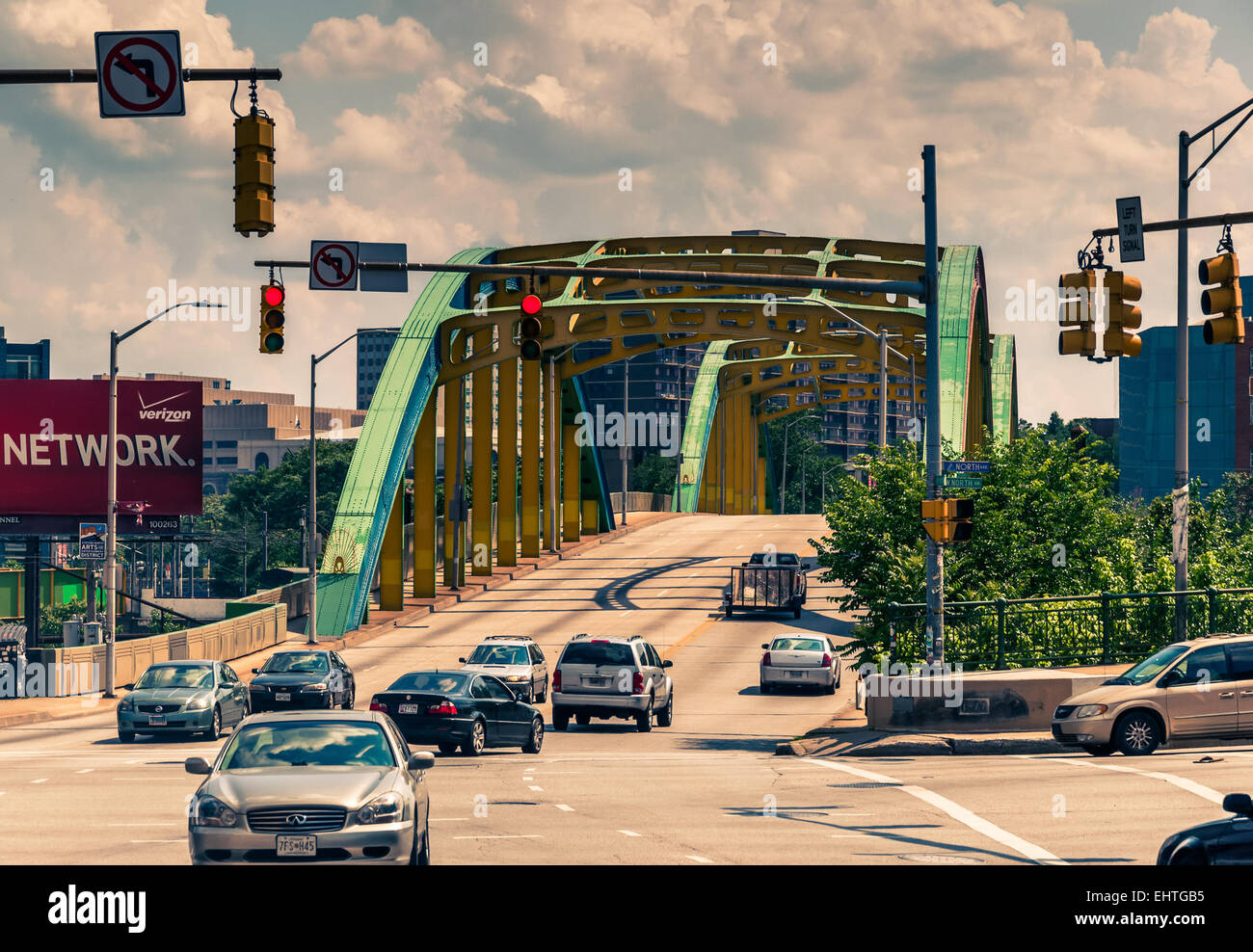 Chaotic city hi-res stock photography and images - Alamy