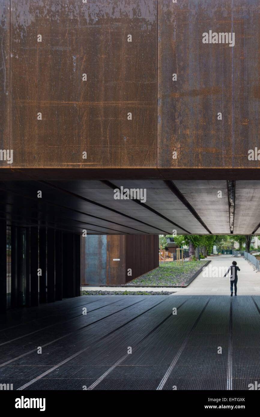 Pierre soulages museum of modern art hi-res stock photography and ...