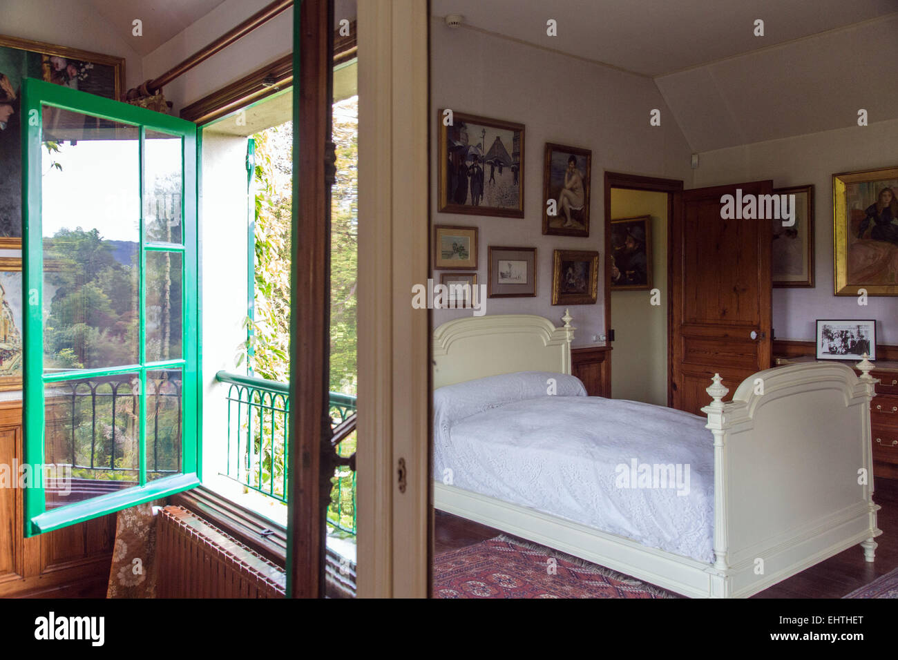 Monet house interior hi-res stock photography and images - Alamy