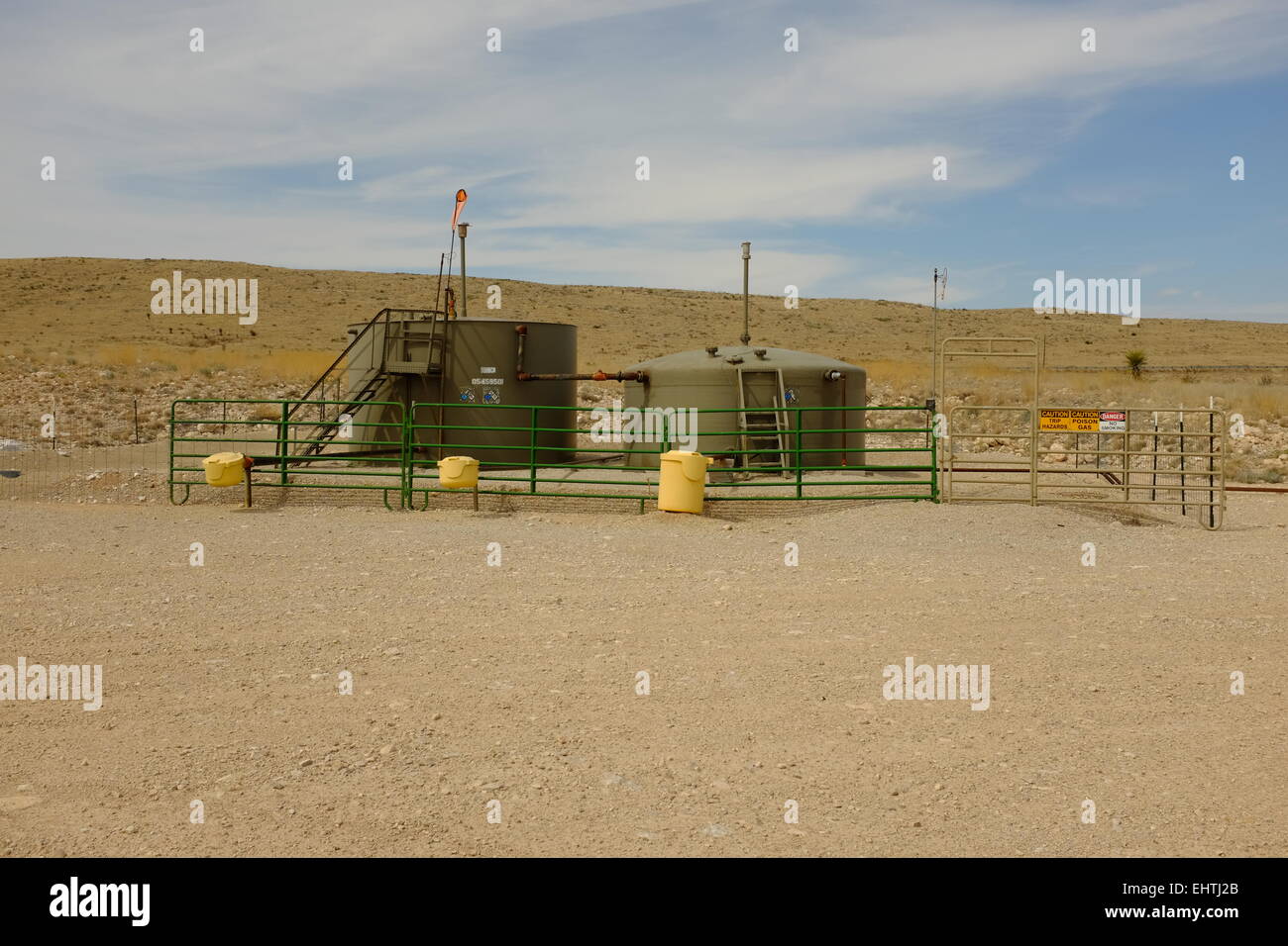 Oil field hi-res stock photography and images - Alamy