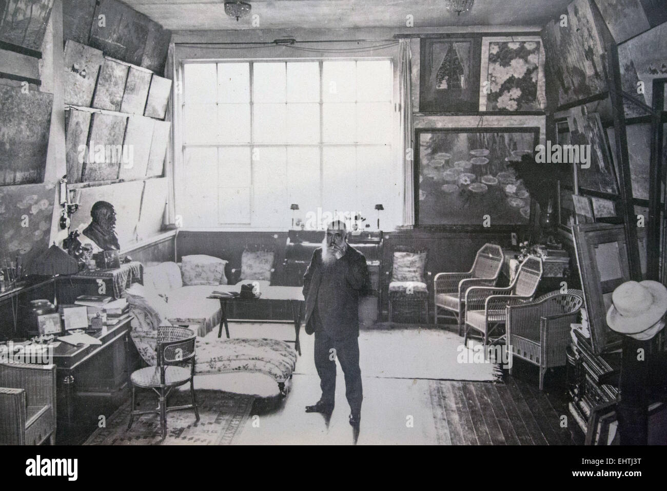 Monet house interior hi-res stock photography and images - Alamy