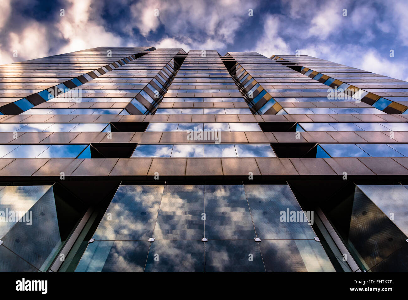 Evening sky reflecting in modern glass architecture at 250 West Pratt ...