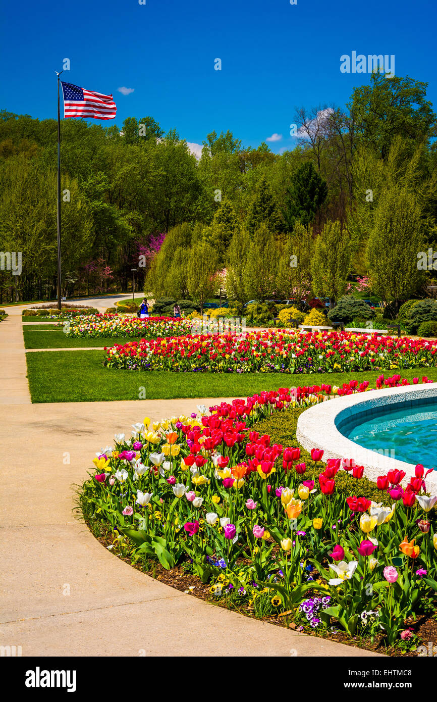 Gardens at the Washington DC Mormon Temple in Kensington, Maryland ...