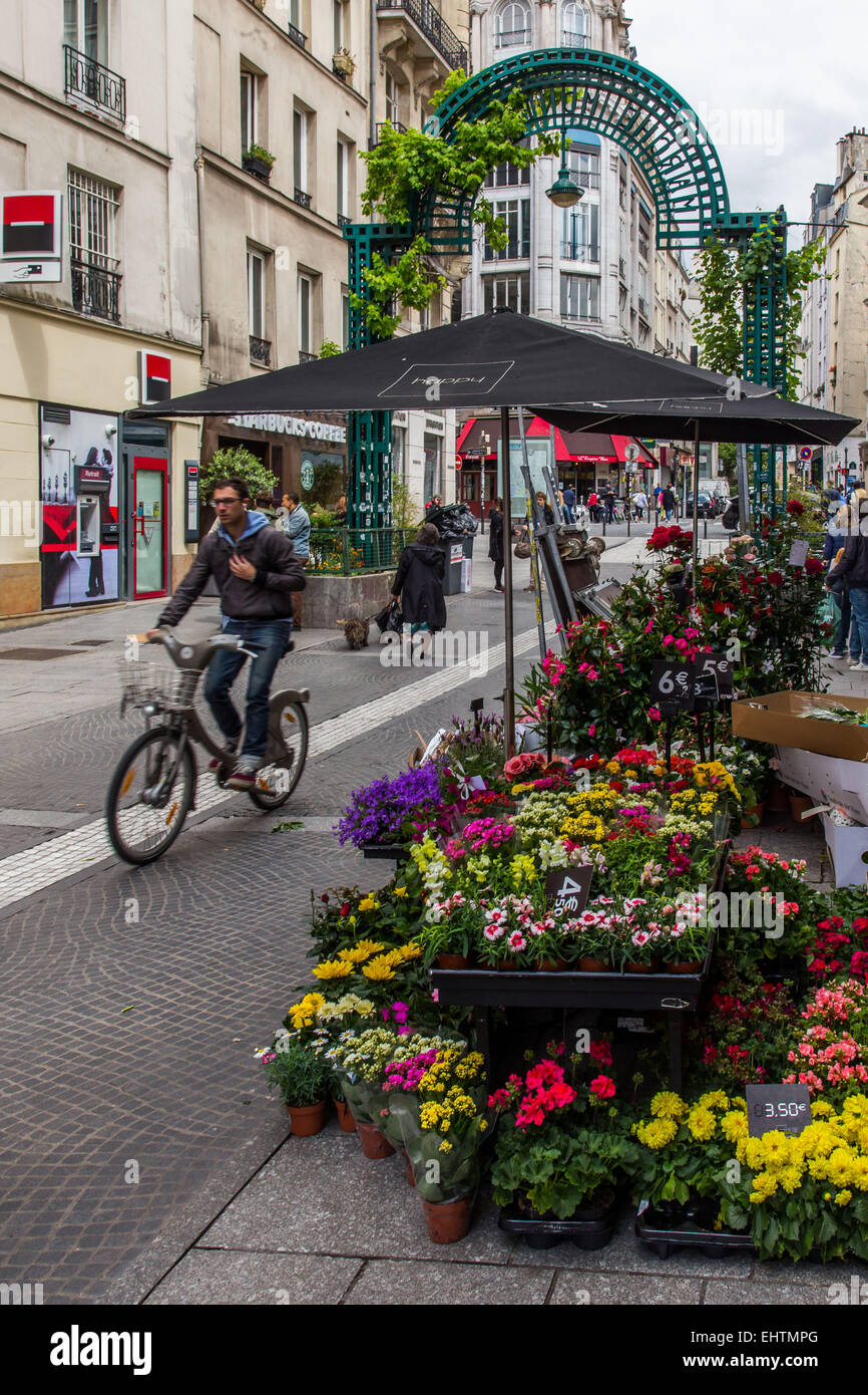 Paris florist hi-res stock photography and images - Alamy