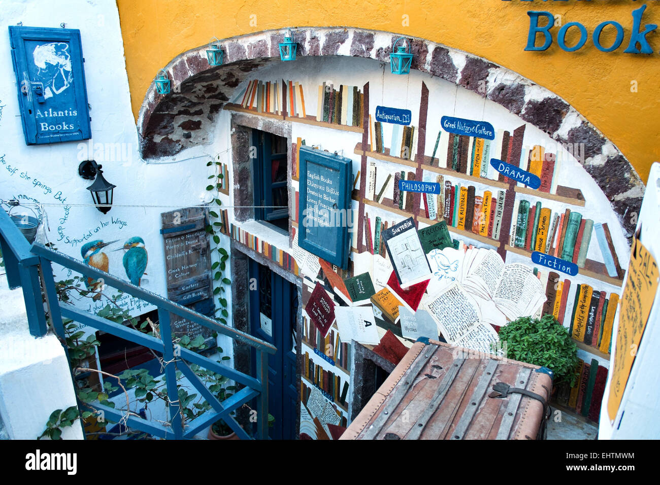 Greece santorini atlantis bookstore hi-res stock photography and images ...