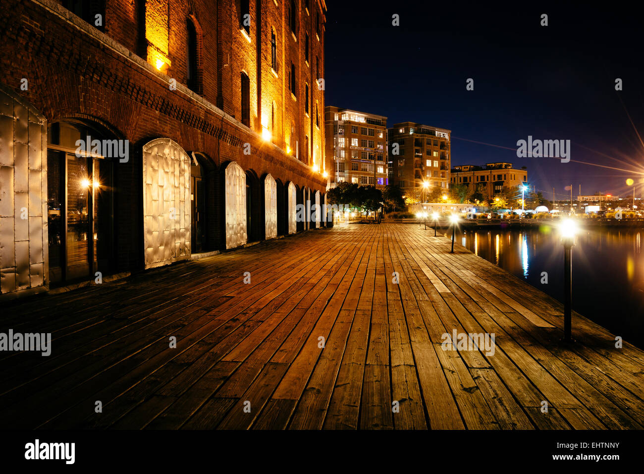 Henderson's Wharf at night, on the waterfront in Fells Point, Baltimore ...