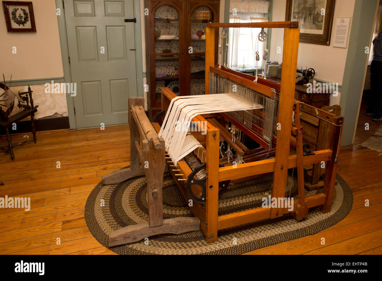 Hand loom hi-res stock photography and images - Alamy