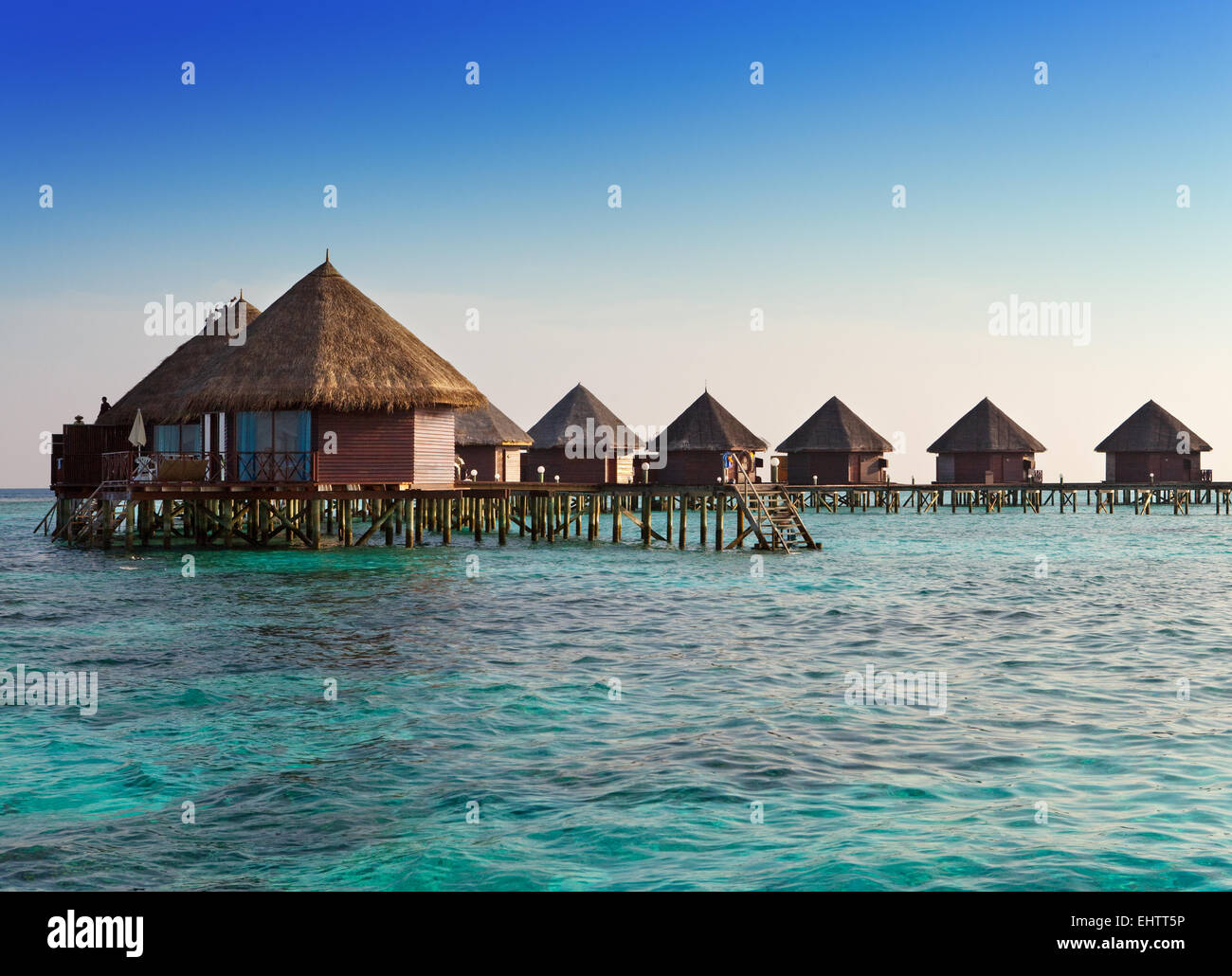 Over water houses hi-res stock photography and images - Alamy