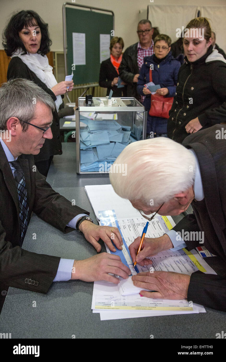 VOTING IN FRANCE - MUNICIPAL ELECTIONS Stock Photo - Alamy