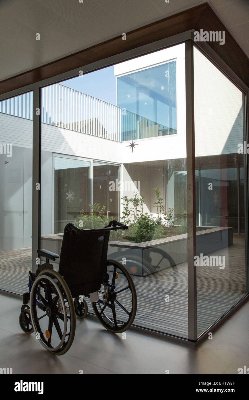 EHPAD, RETIREMENT HOME, FRANCE Stock Photo - Alamy