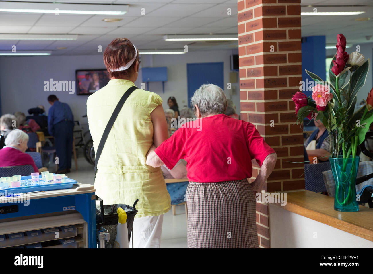 Retirement home hi-res stock photography and images - Alamy