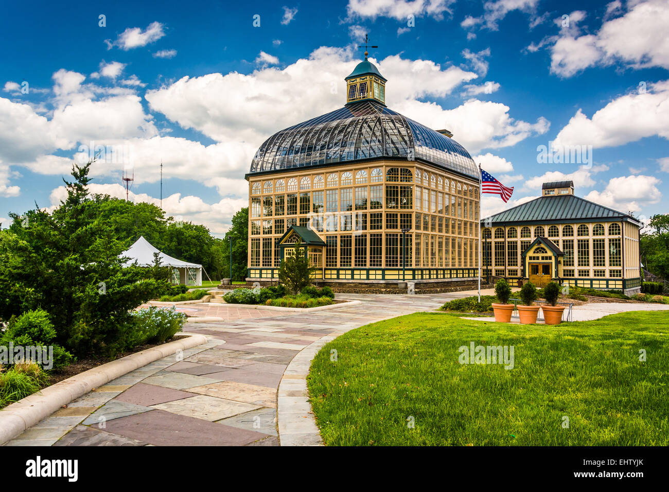 Path to the Howard Peters Rawlings Conservatory in Druid Hill Park ...