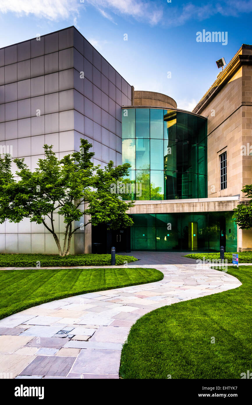 Path to the Museum of Art in Baltimore, Maryland Stock Photo - Alamy