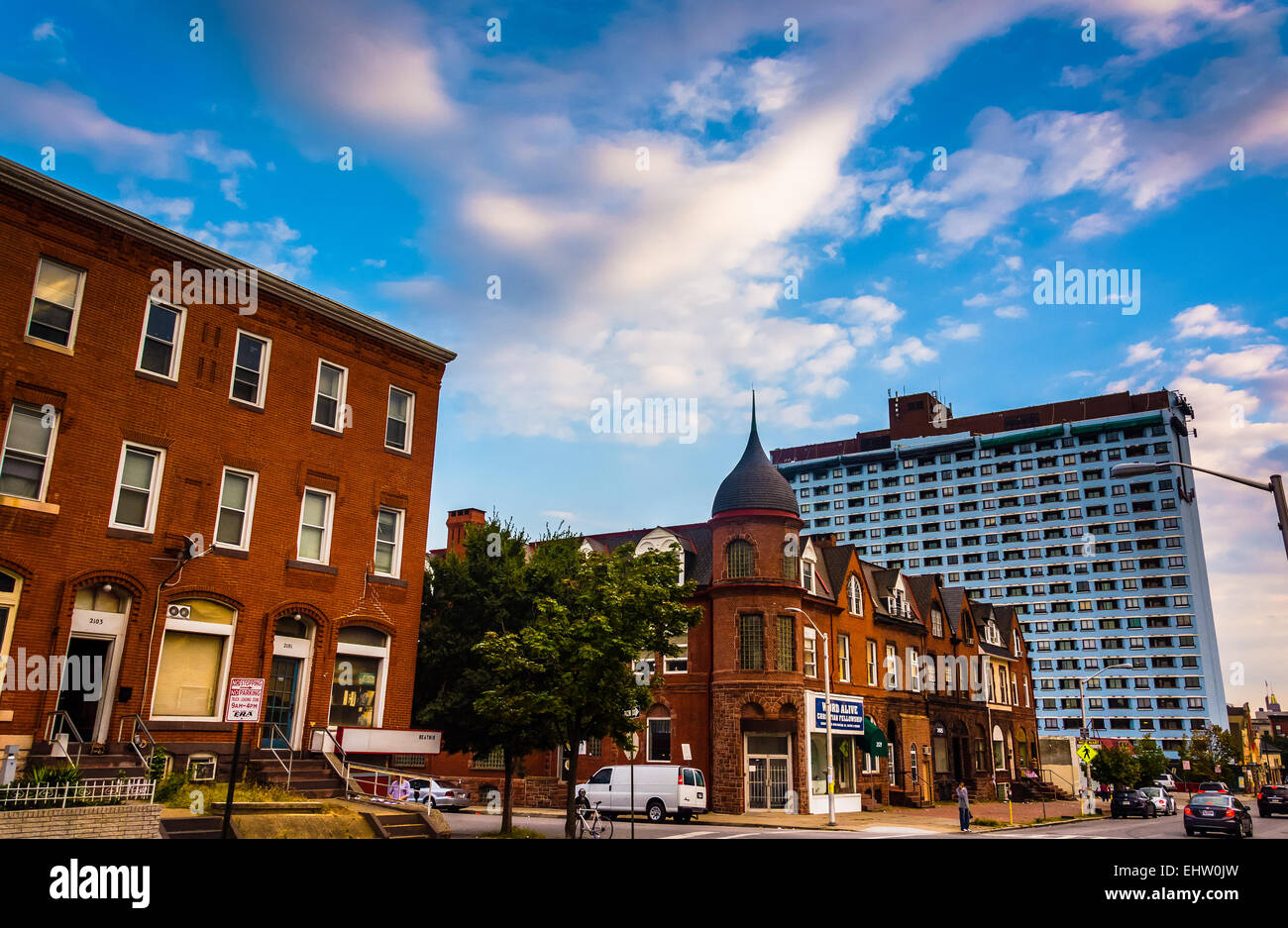 Baltimore rowhouses hi-res stock photography and images - Alamy