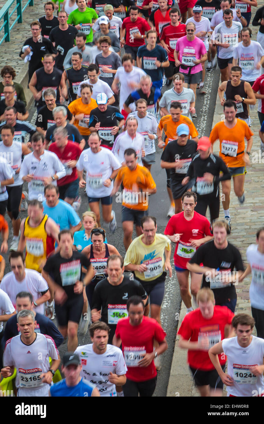 ILLUSTRATION OF FOOT RACES, PARIS Stock Photo - Alamy