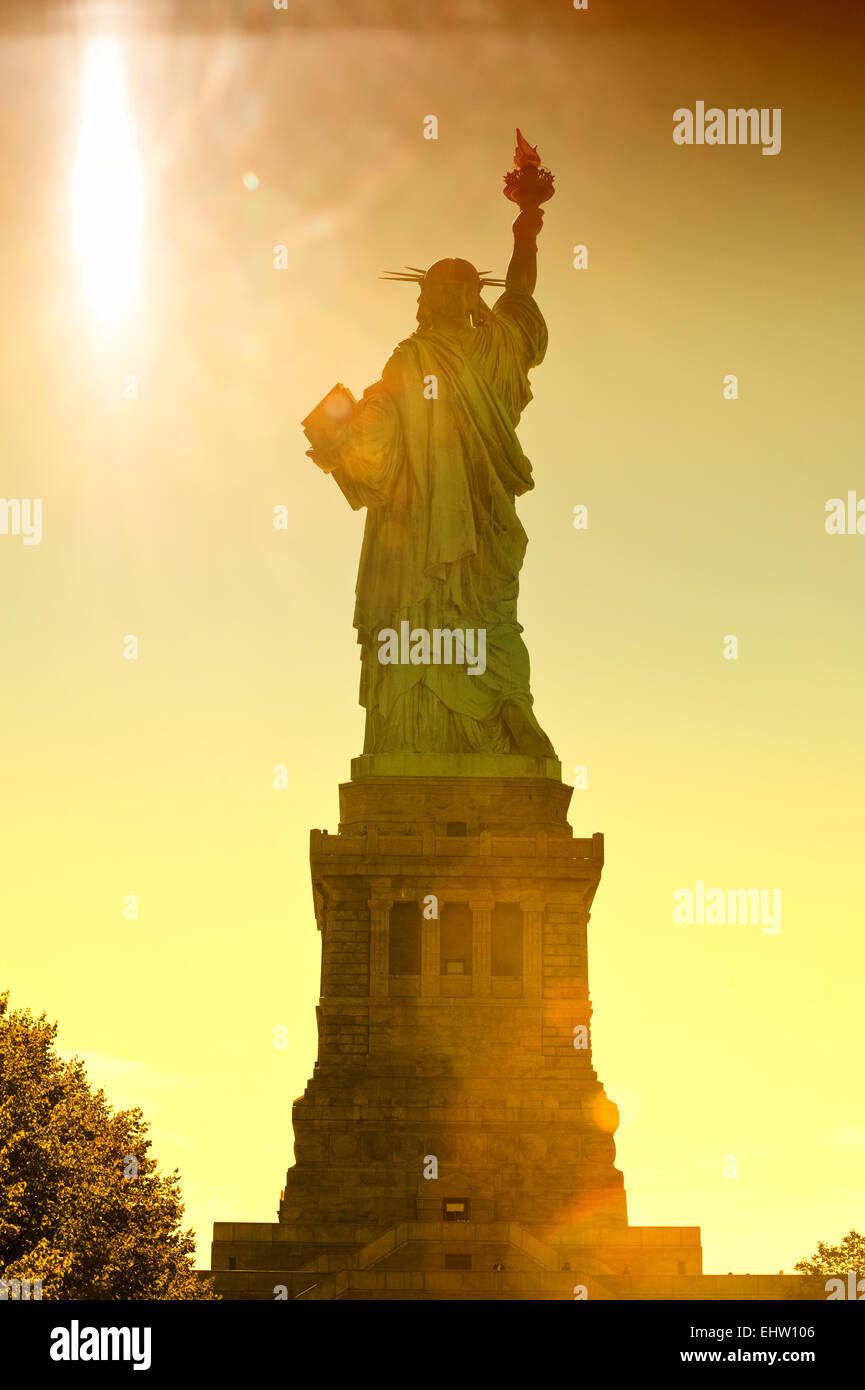 Statue Of Liberty Back View High Resolution Stock Photography and ...