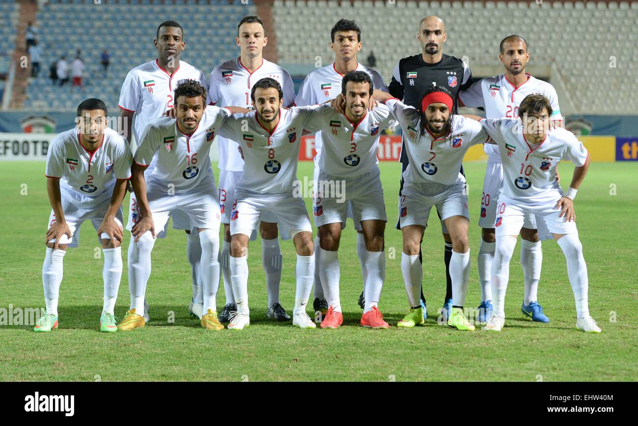 (150318) -- KUWAIT CITY, Mar. 18, 2015(Xinhua) -- Players of Kuwait's ...