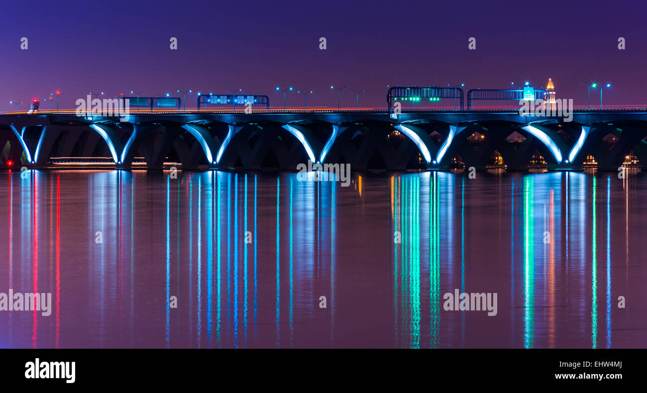 The Woodrow Wilson Bridge at night, seen from National Harbor, Maryland ...