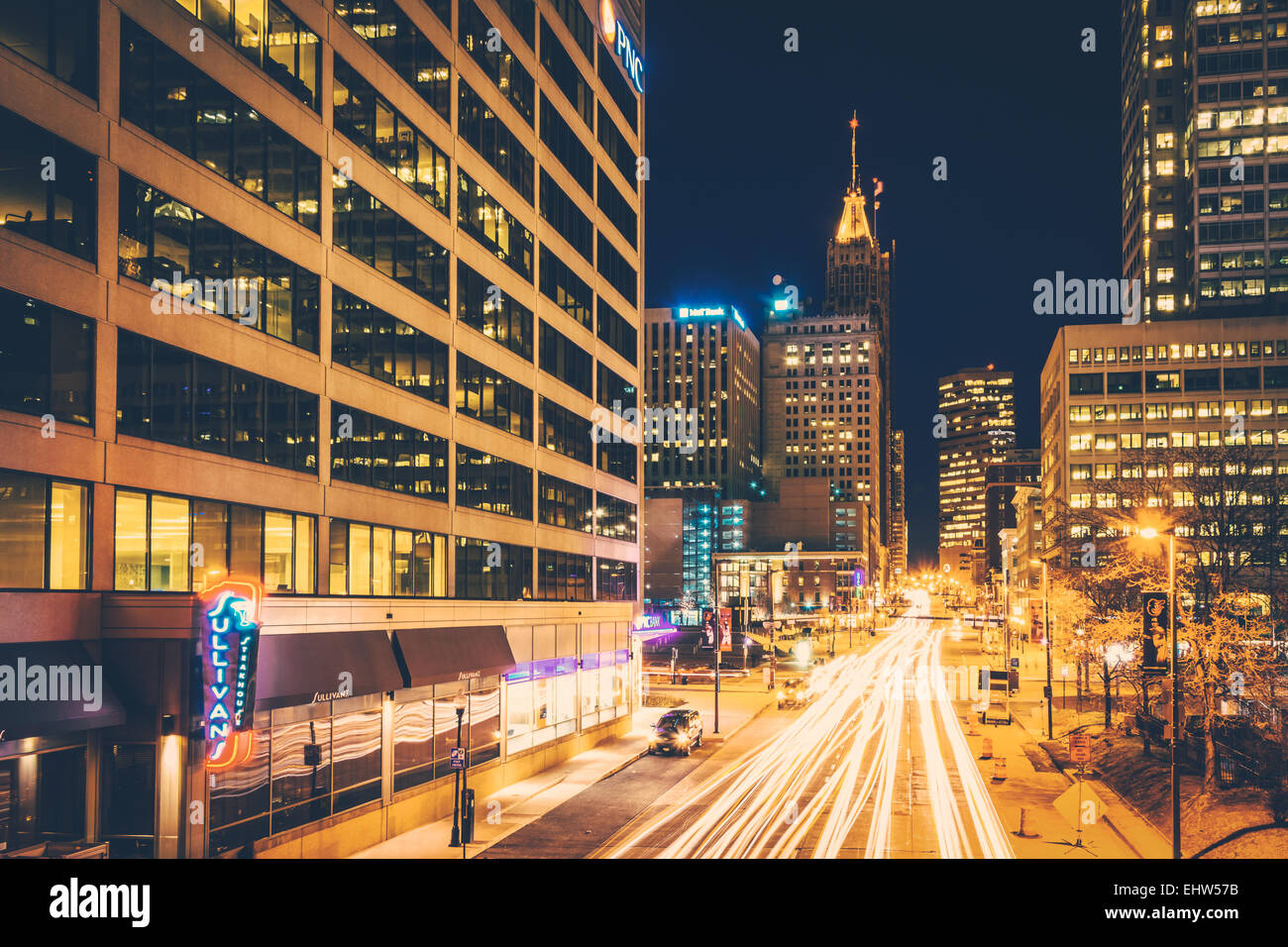 Street light buildings architecture hi-res stock photography and images ...
