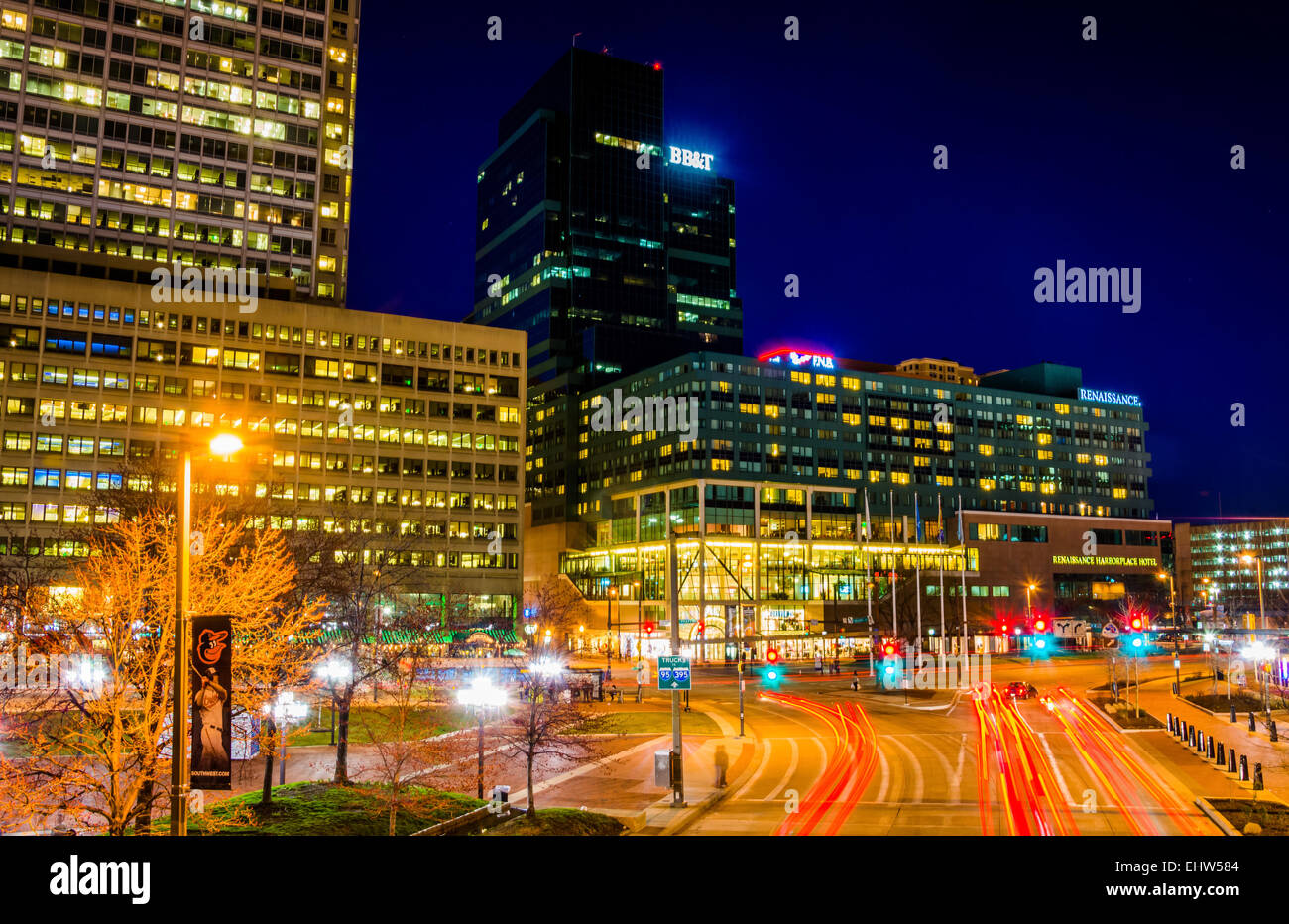 Street light buildings architecture hi-res stock photography and images ...