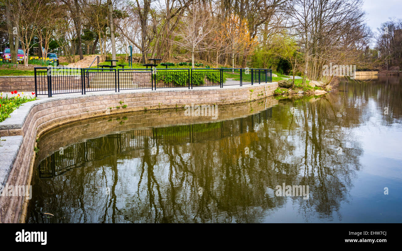 Walkway along Wilde Lake, in Columbia, Maryland Stock Photo - Alamy
