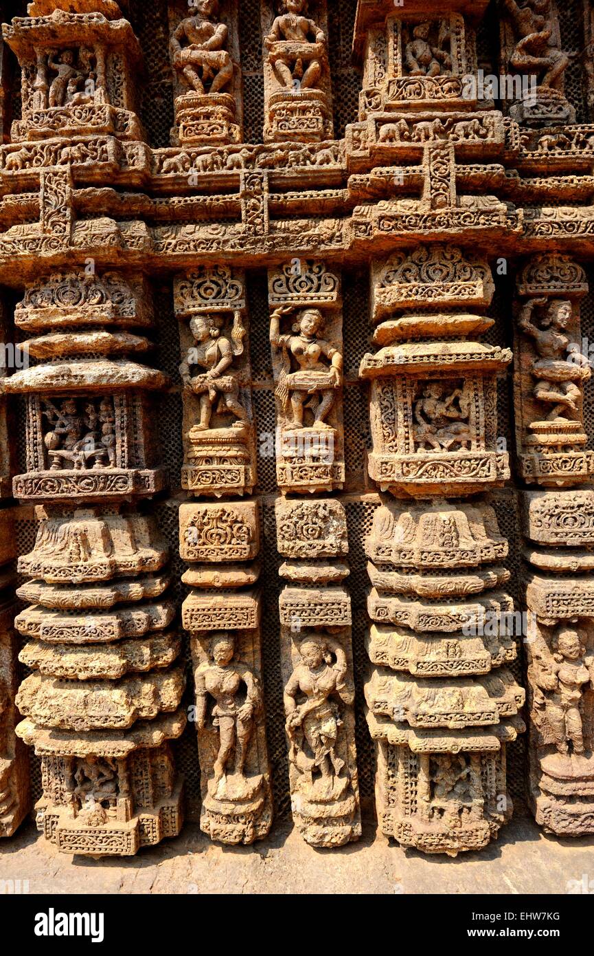Konark temple sculptures hi-res stock photography and images - Alamy