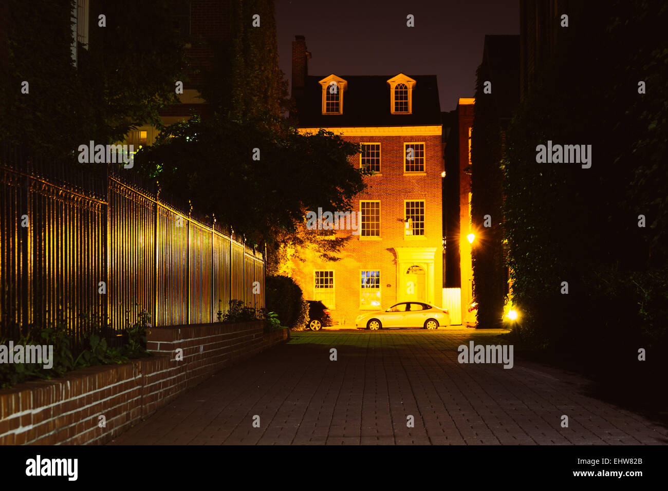 Old brick house and alley at night, in Fells Point, Baltimore Stock ...