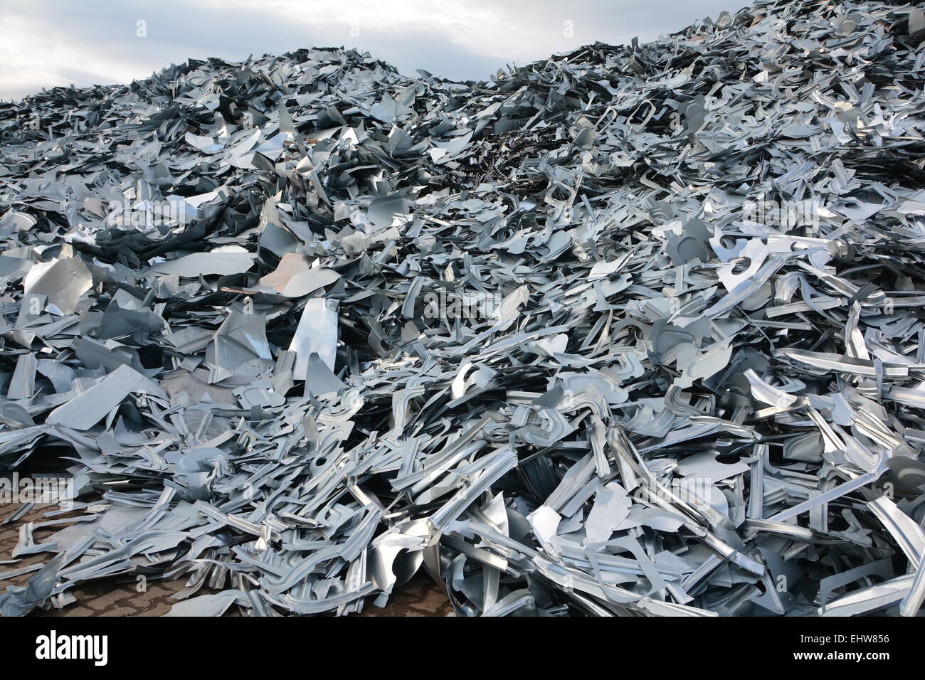 Aluminium in scrap metal recycling hi-res stock photography and images ...