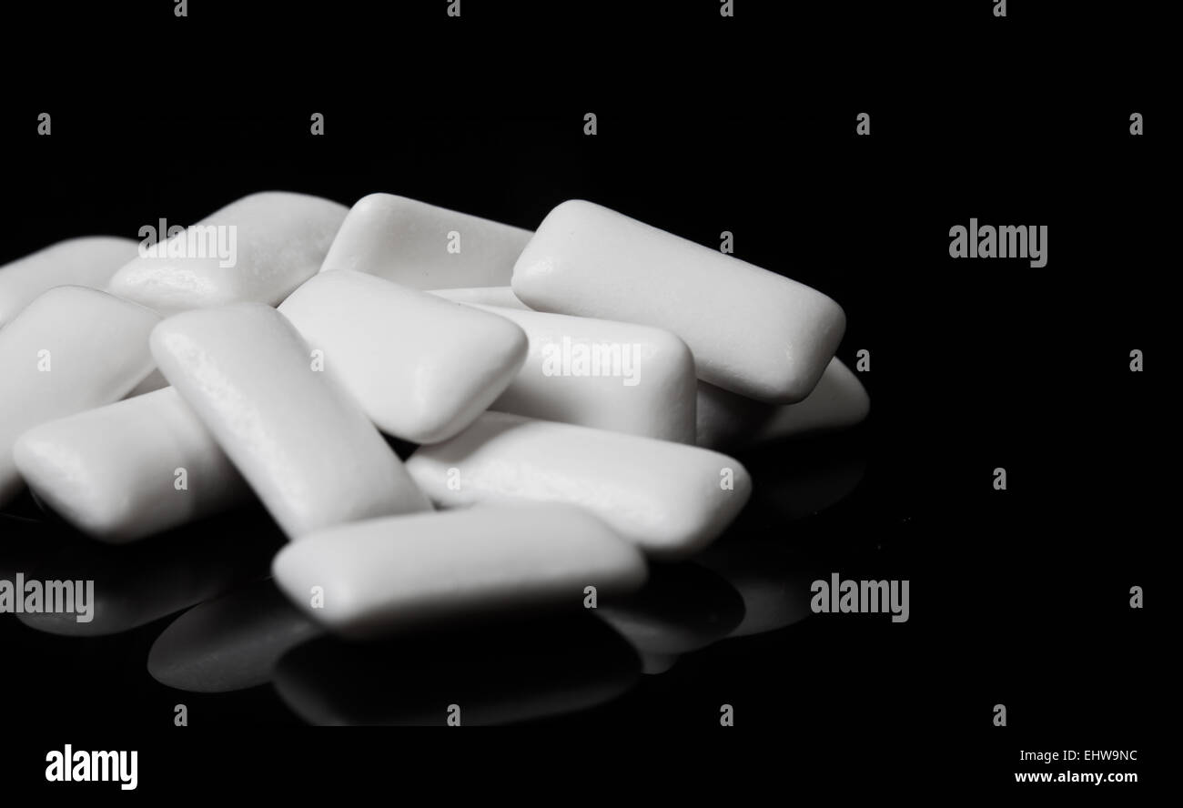 Pile of white chewing gum Stock Photo - Alamy