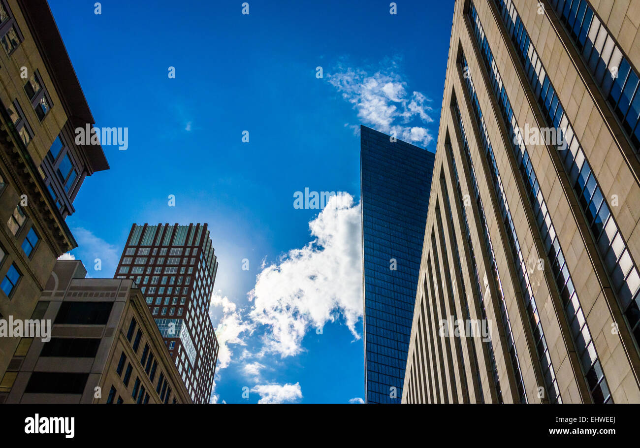 Buildings along a street hi-res stock photography and images - Alamy