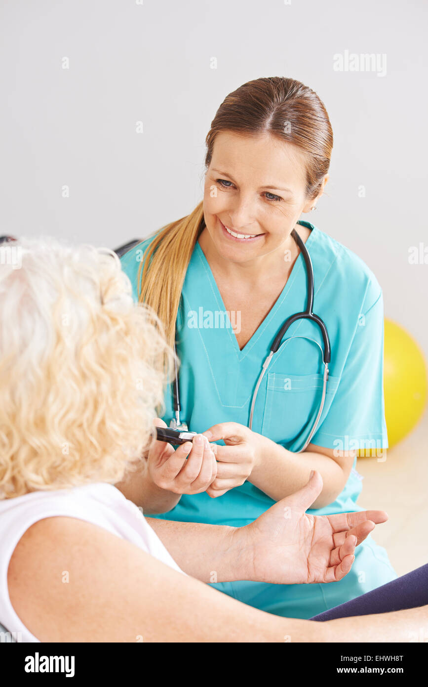 Diabetes patient hi-res stock photography and images - Alamy