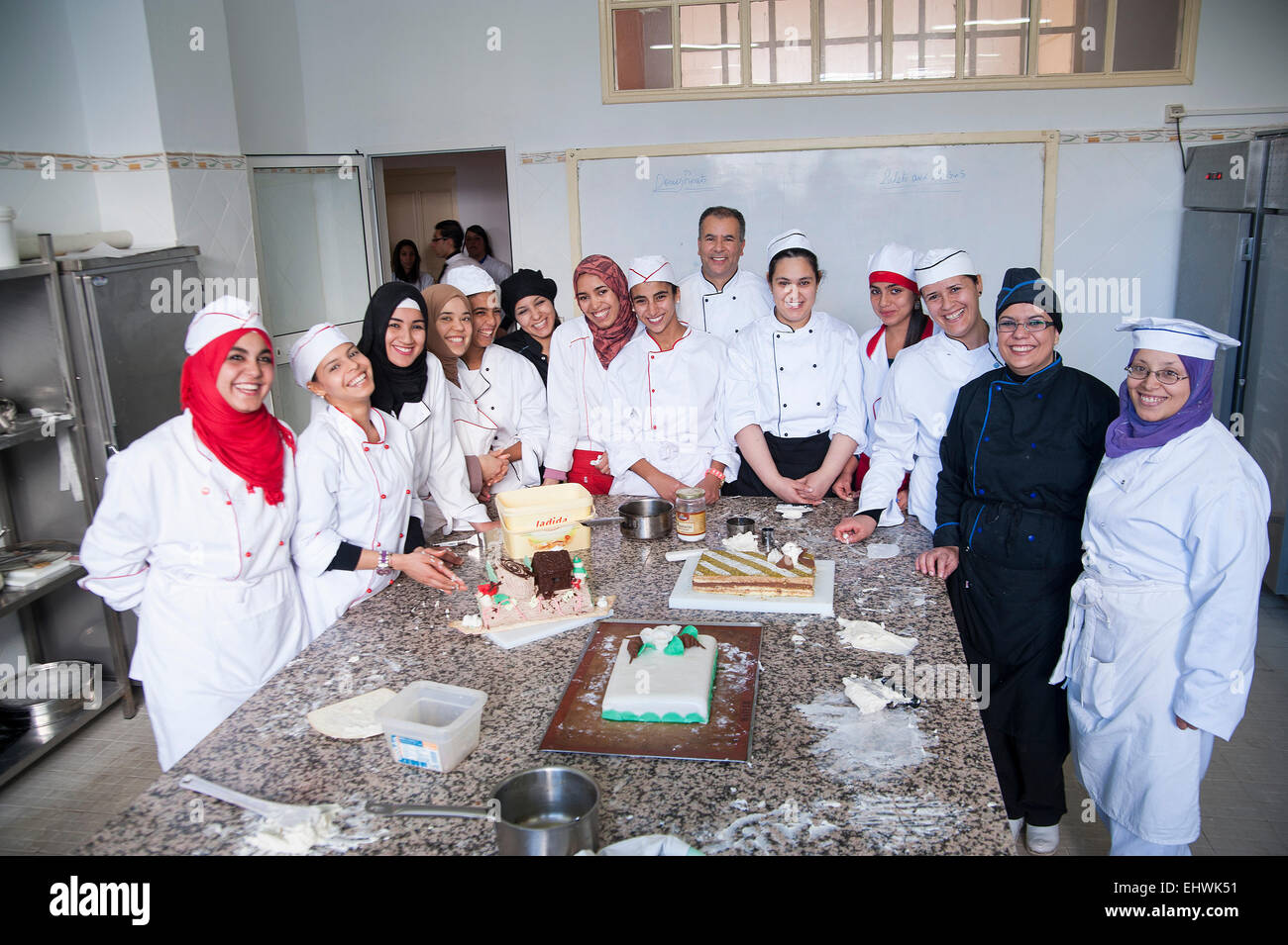 TUNISIA, TUNIS: Students at at Tunis' Tourism School learn cooking ...