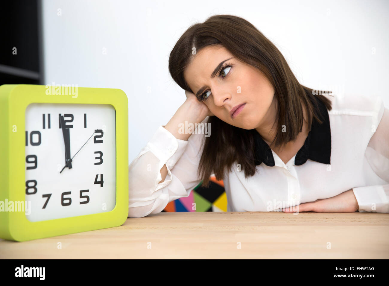 Woman waiting clock watch hi-res stock photography and images - Alamy