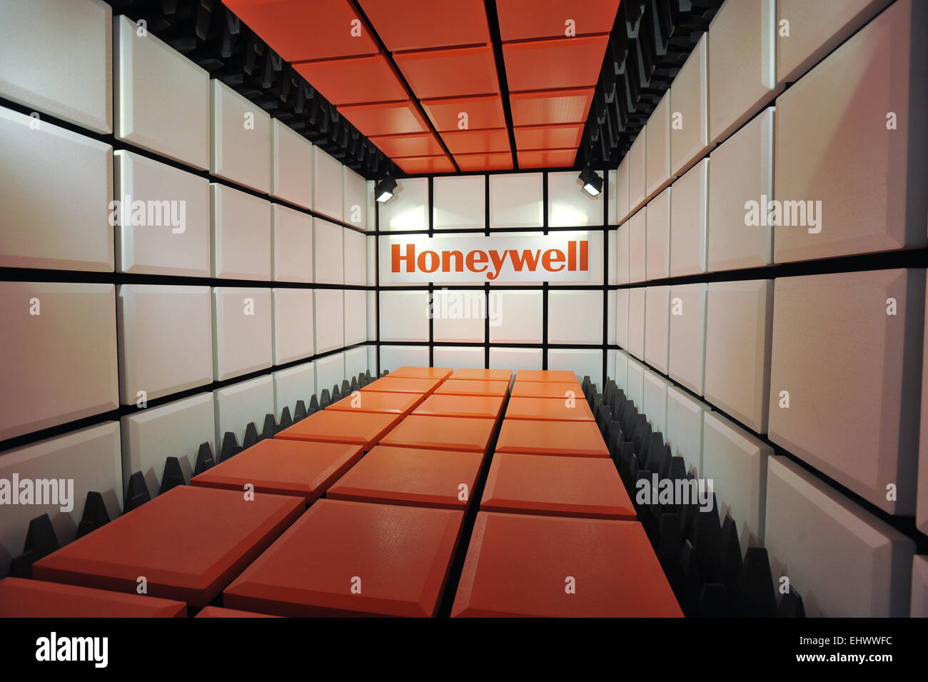 Honeywell hi-res stock photography and images - Alamy
