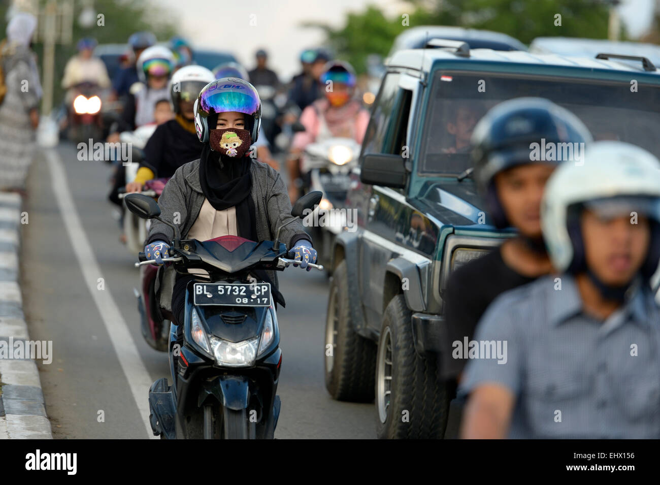 Moped drivers in rush hour hi-res stock photography and images - Alamy