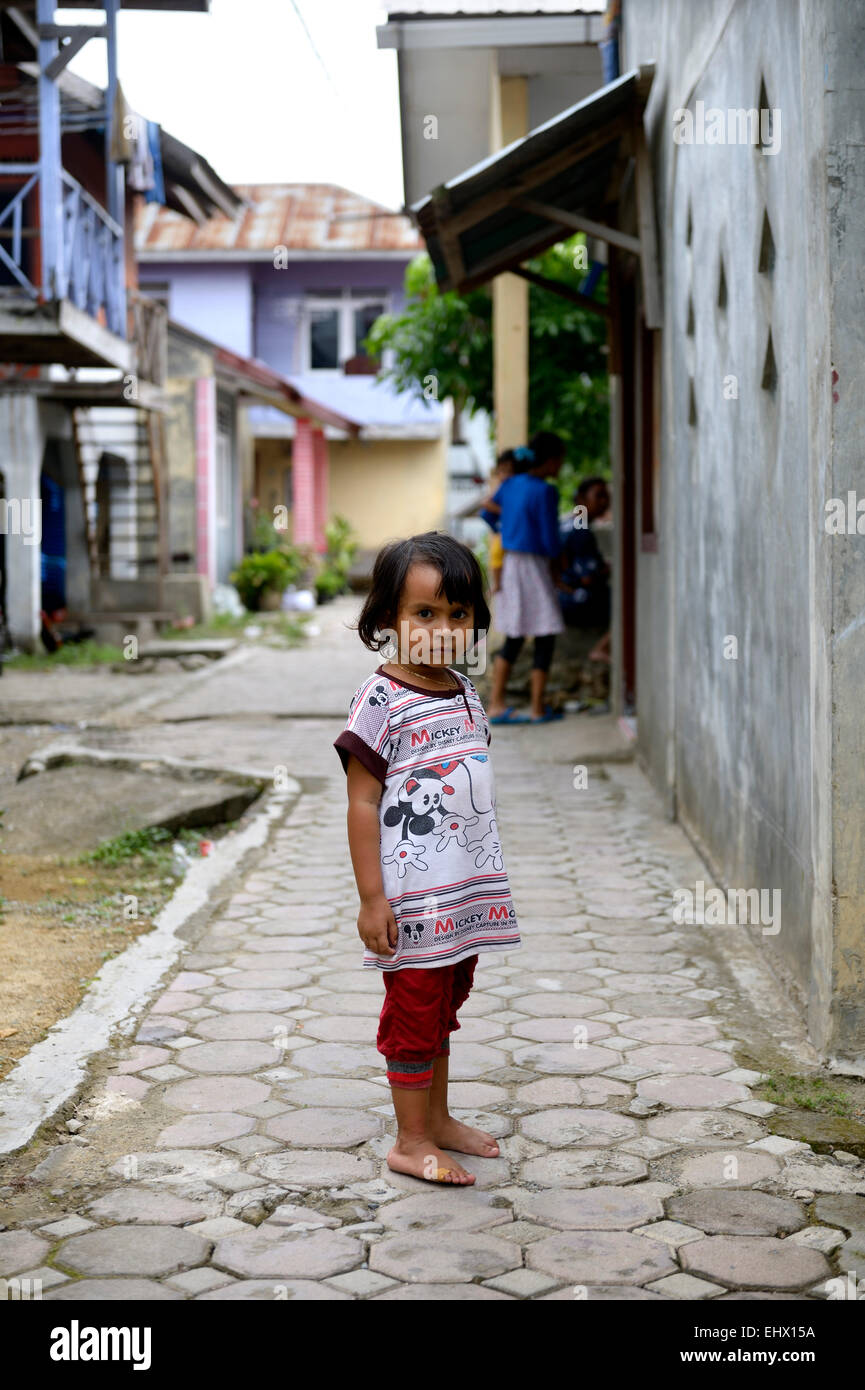 Indonesia, Banda Aceh, portrait of a girl Stock Photo - Alamy