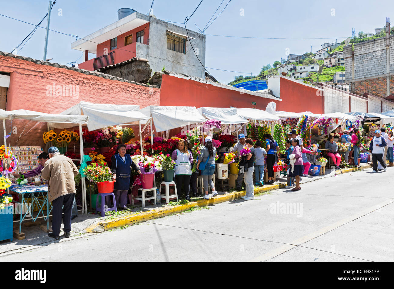 Ecuador, Quito, flower stalls in front of a cemetery Stock Photo - Alamy