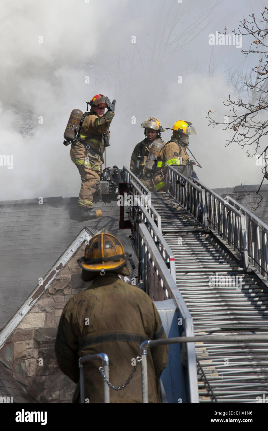 Fire Destroyed House High Resolution Stock Photography and Images - Alamy