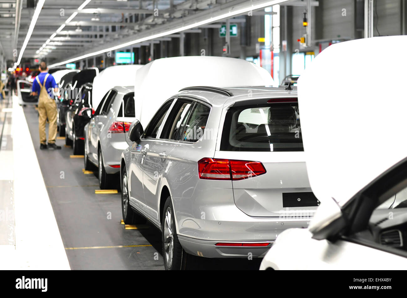 Vw factory worker hi-res stock photography and images - Alamy