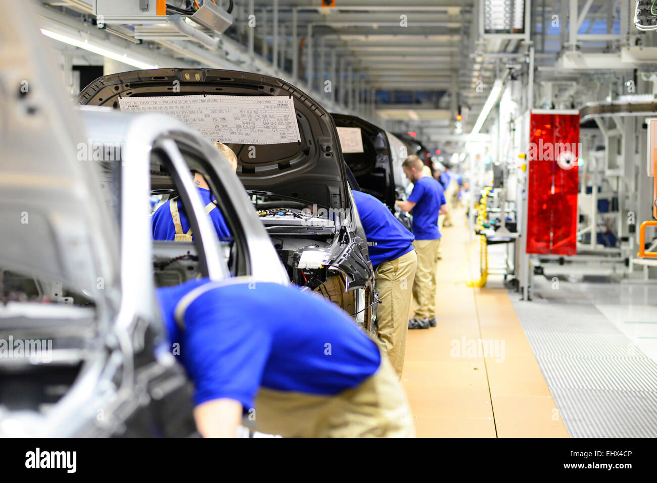 Production of VW cars in a factory Stock Photo - Alamy