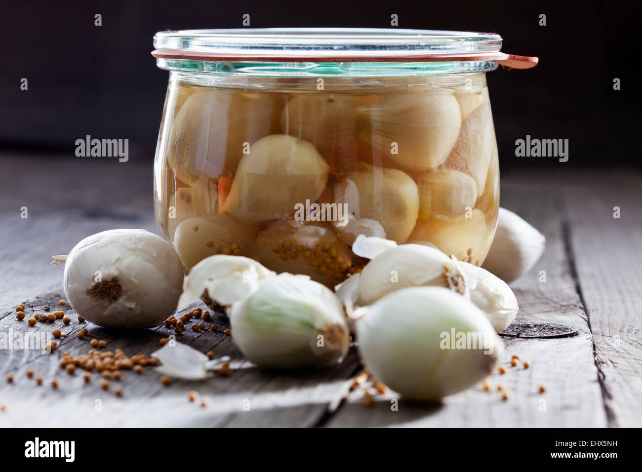 Silverskin onions hi-res stock photography and images - Alamy