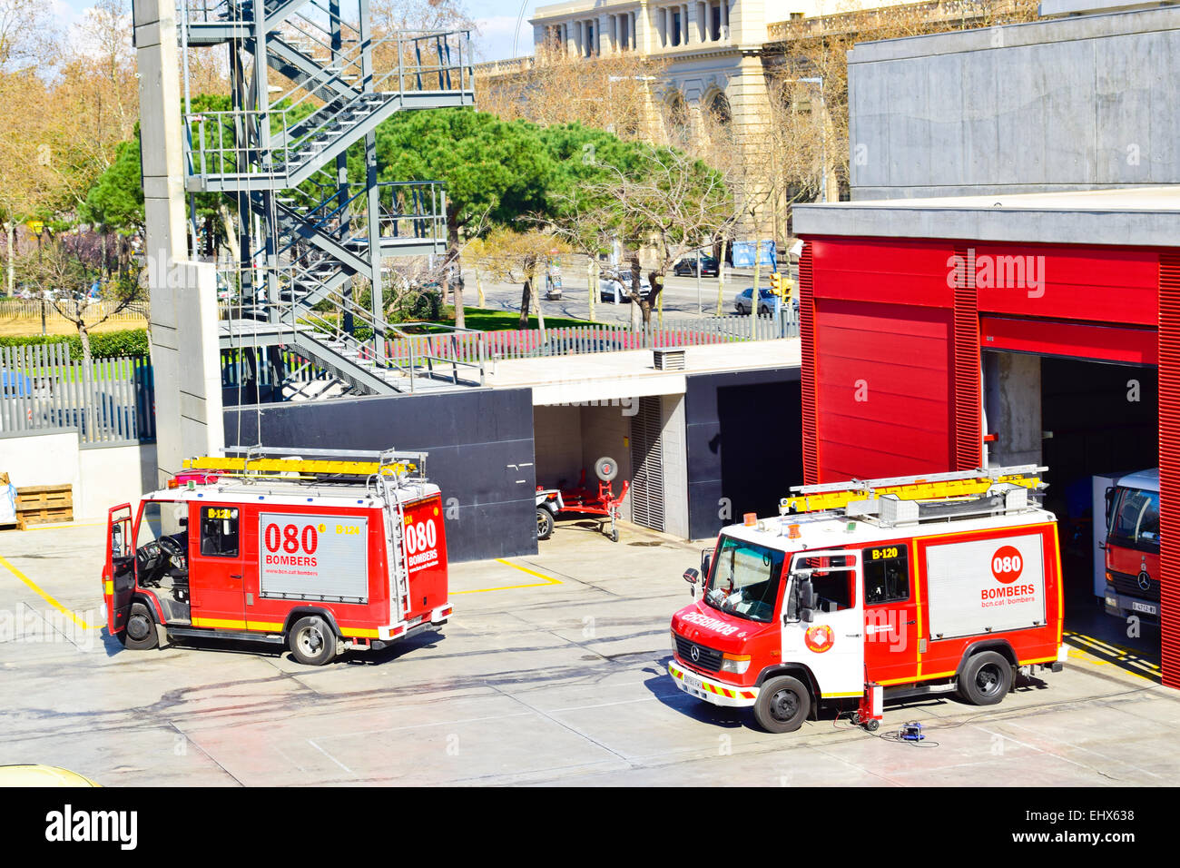Barcelona firefighters hi-res stock photography and images - Alamy