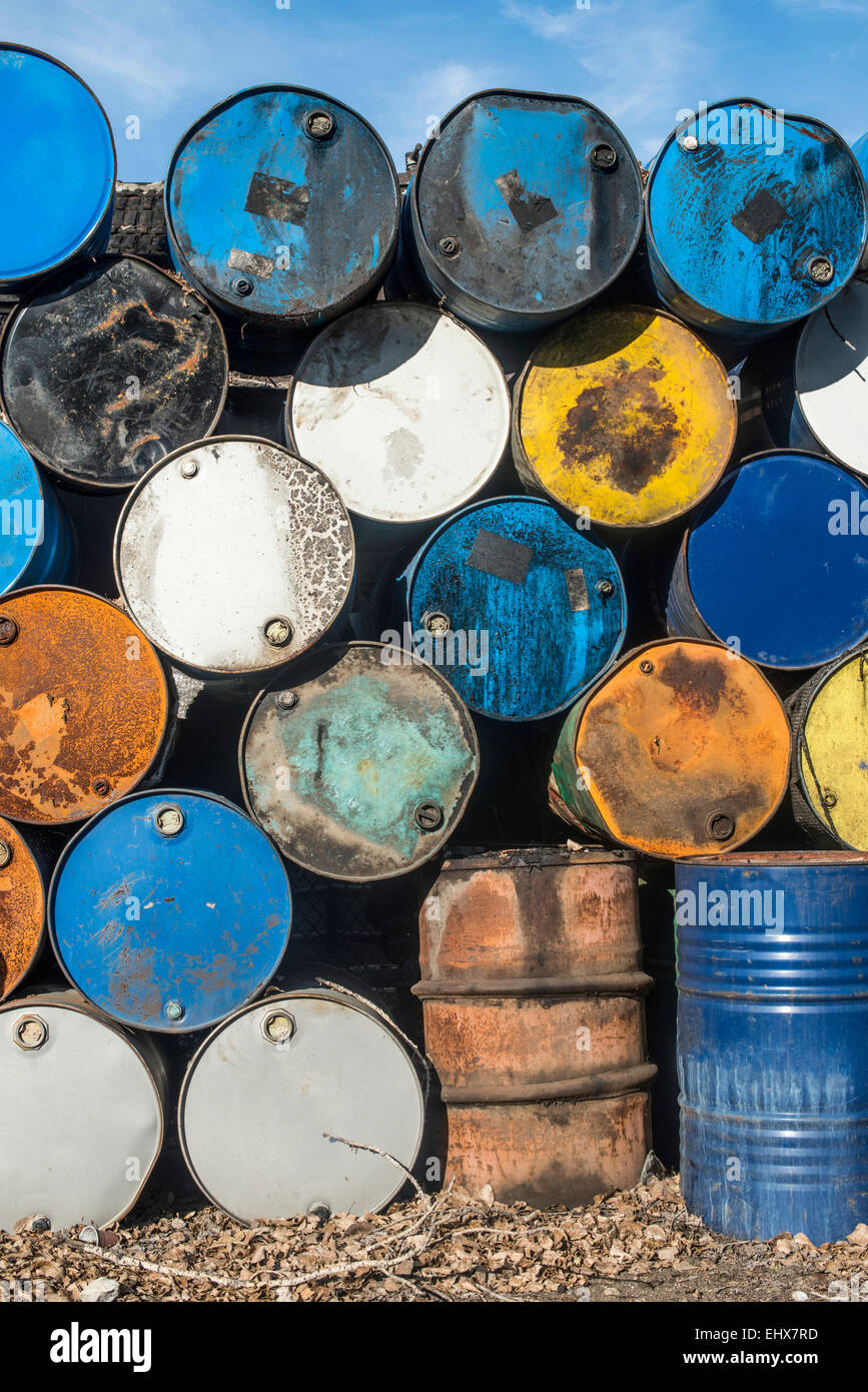Pile of oil drums hi-res stock photography and images - Alamy