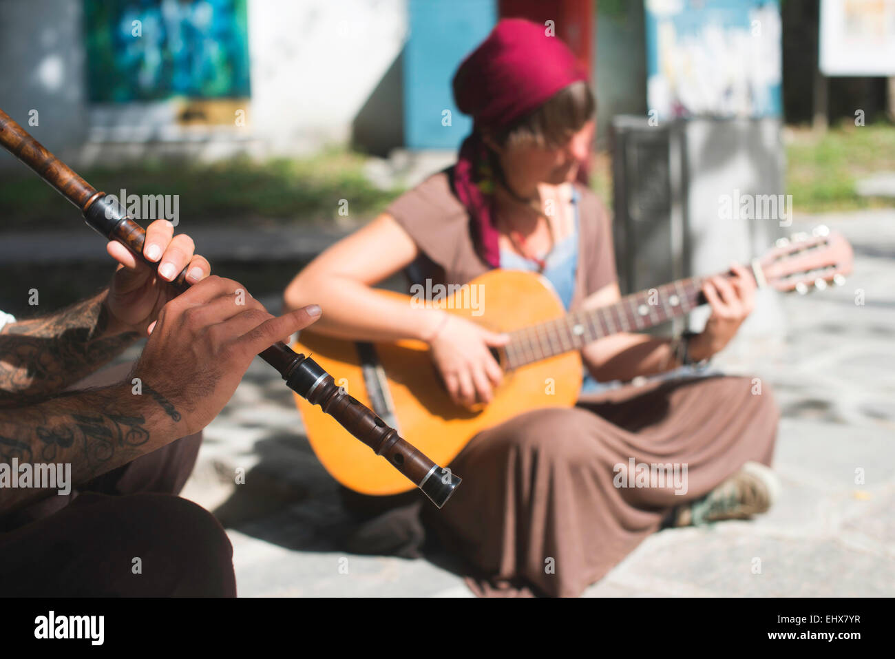 Foreground two musicians hi-res stock photography and images - Alamy