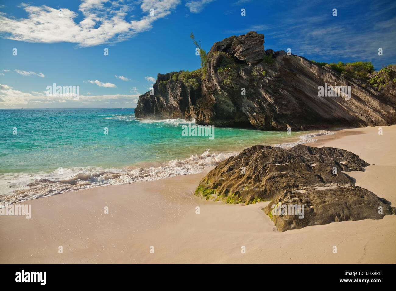 Beautiful beach on the south side of Bermuda Stock Photo - Alamy