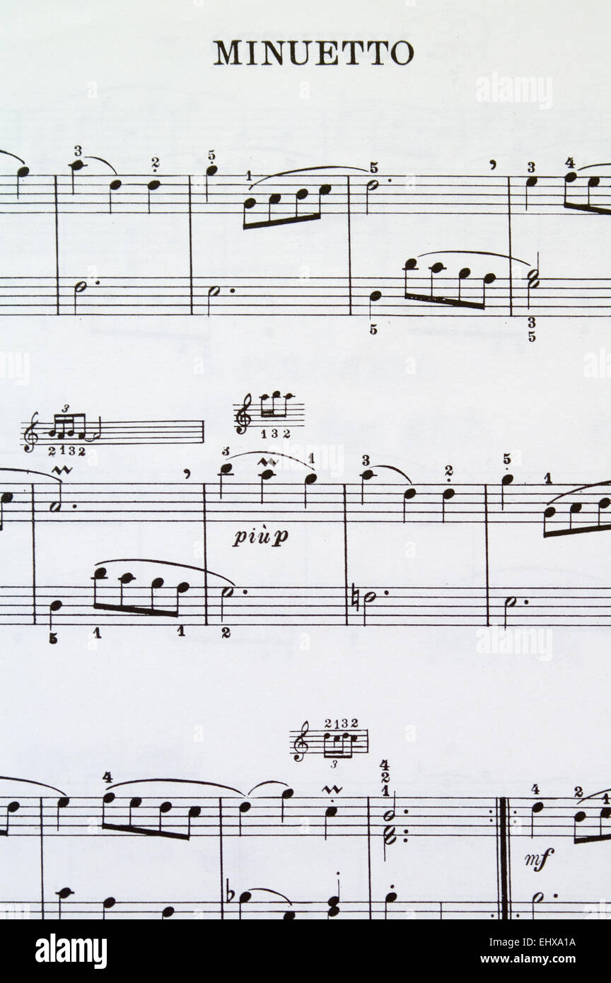 Simple sheet music notes hi-res stock photography and images - Alamy