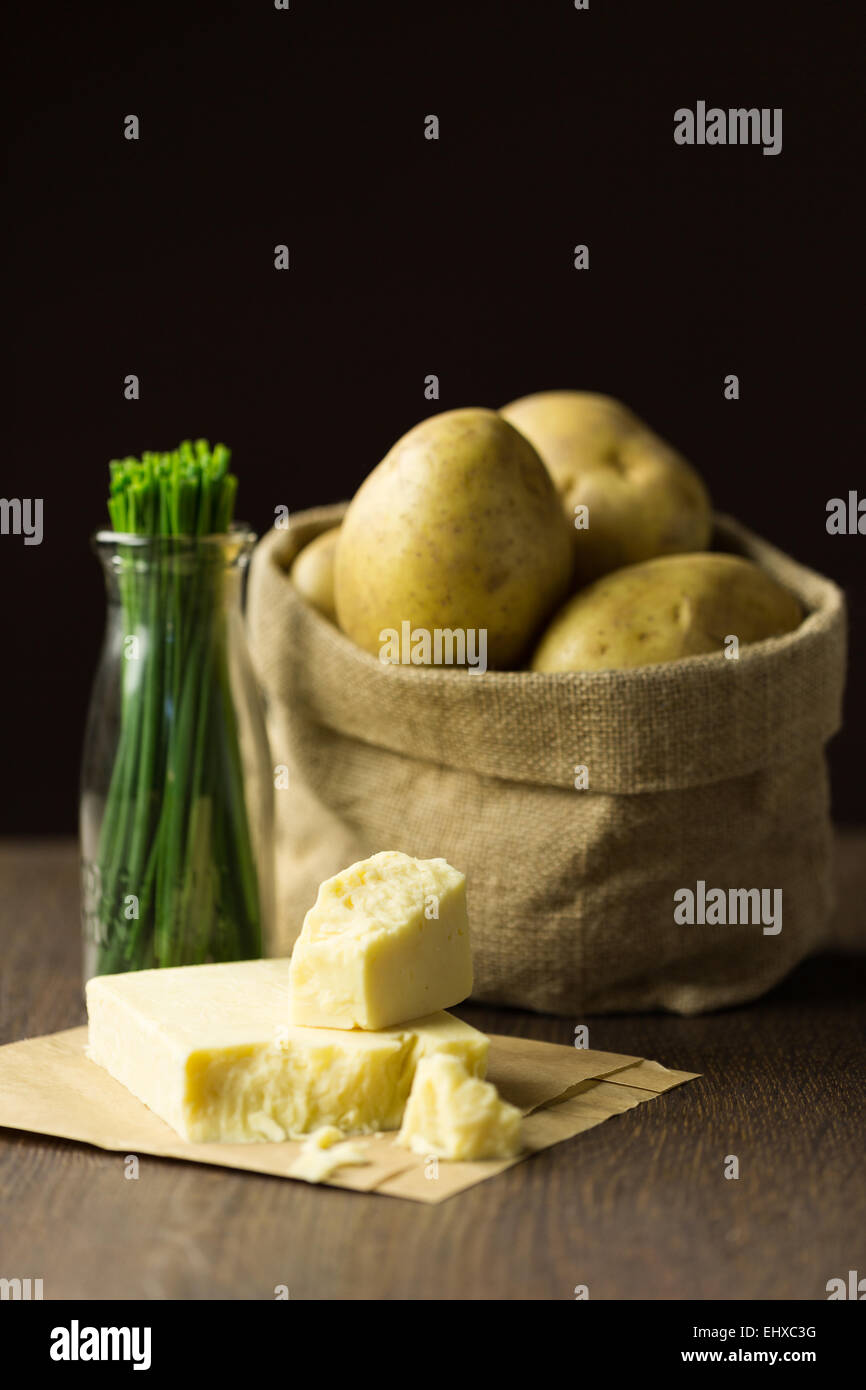 Hessian vegetable sack hi-res stock photography and images - Alamy