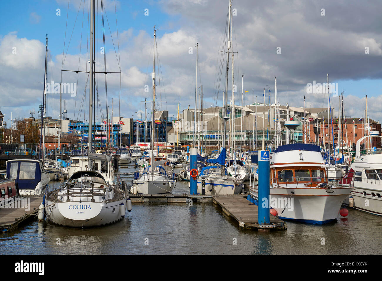 Hull Marina High Resolution Stock Photography and Images - Alamy