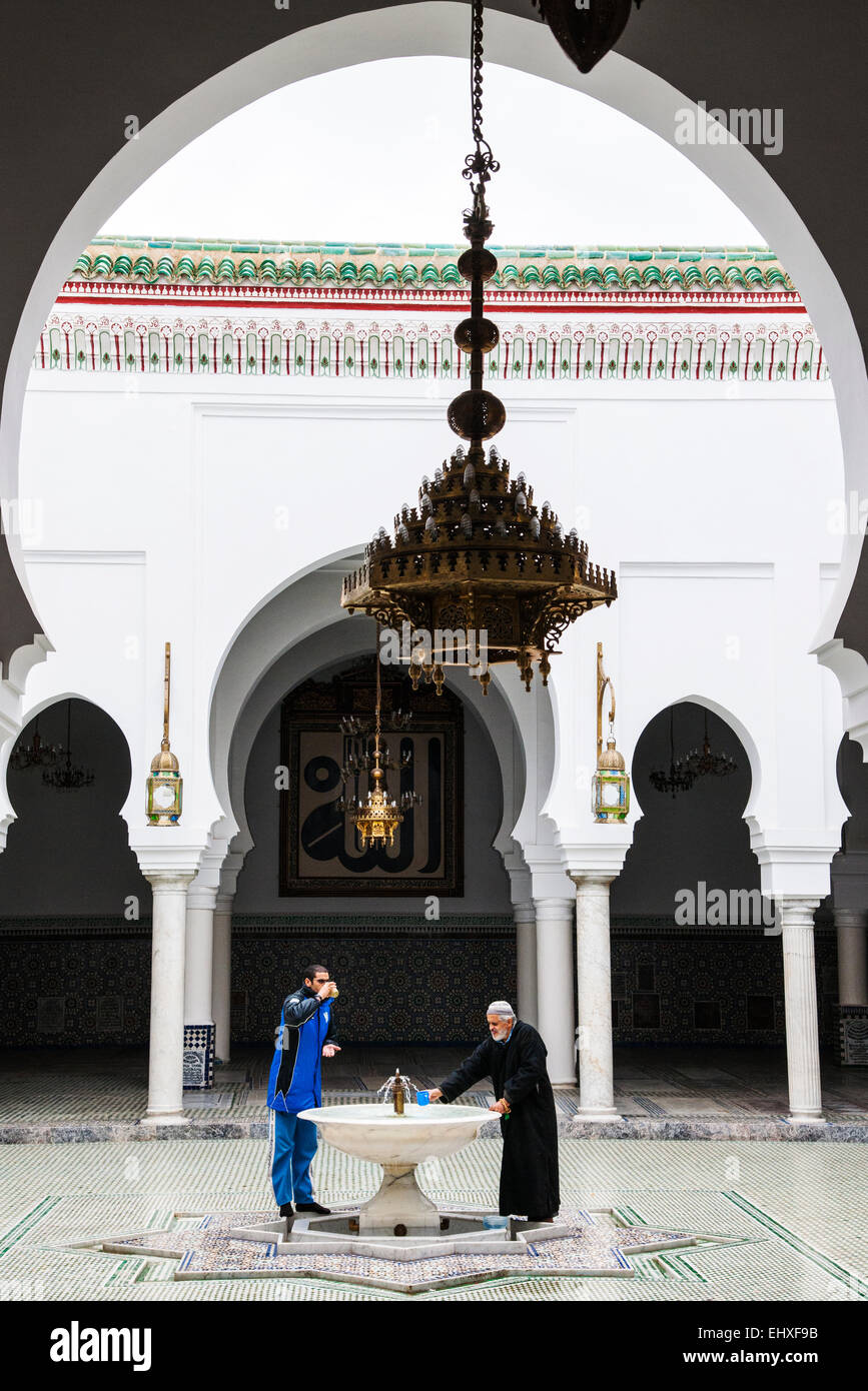 Fes symbol hi-res stock photography and images - Alamy